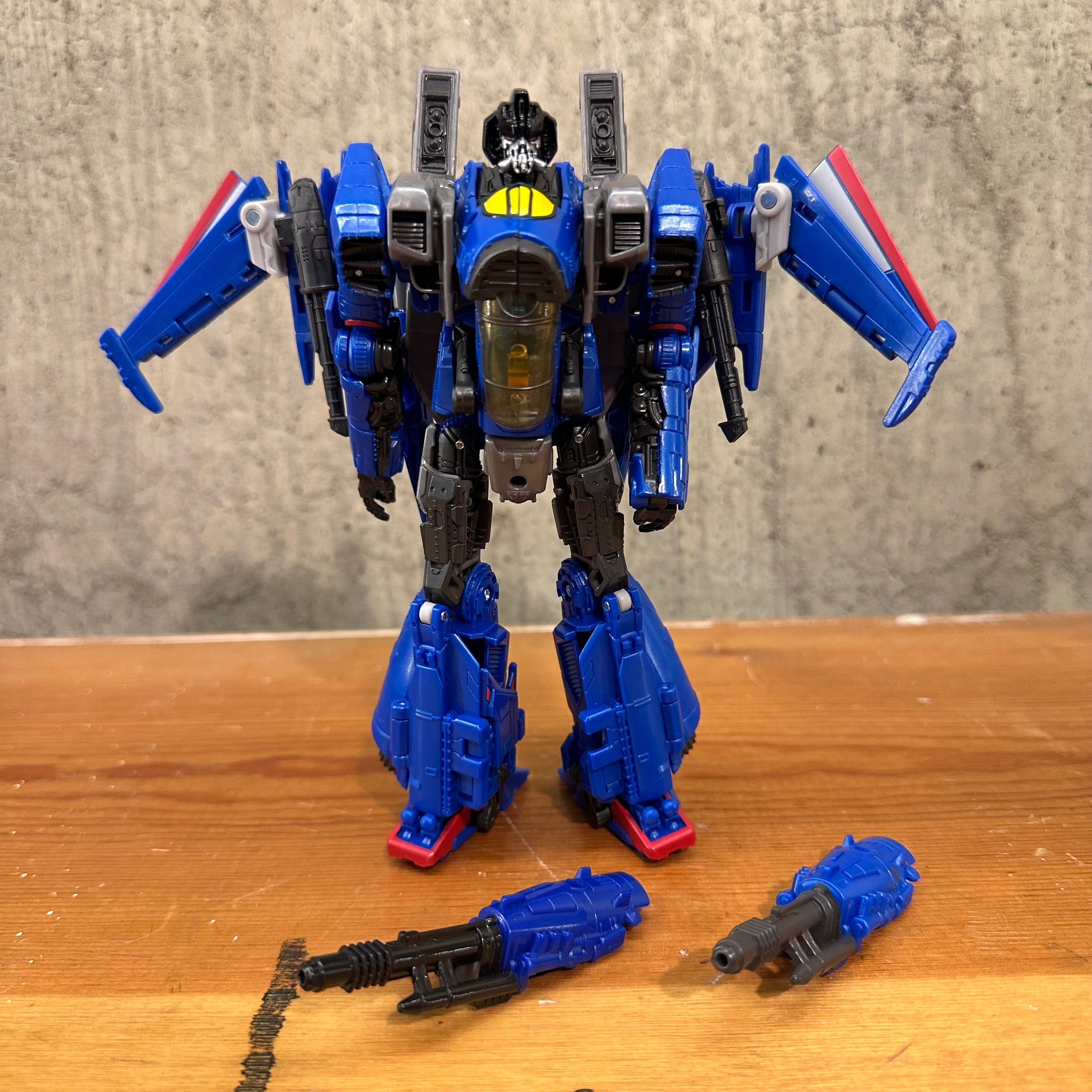 Thundercracker Transformers Studio Series 09 Voyager Class – Mike's ...