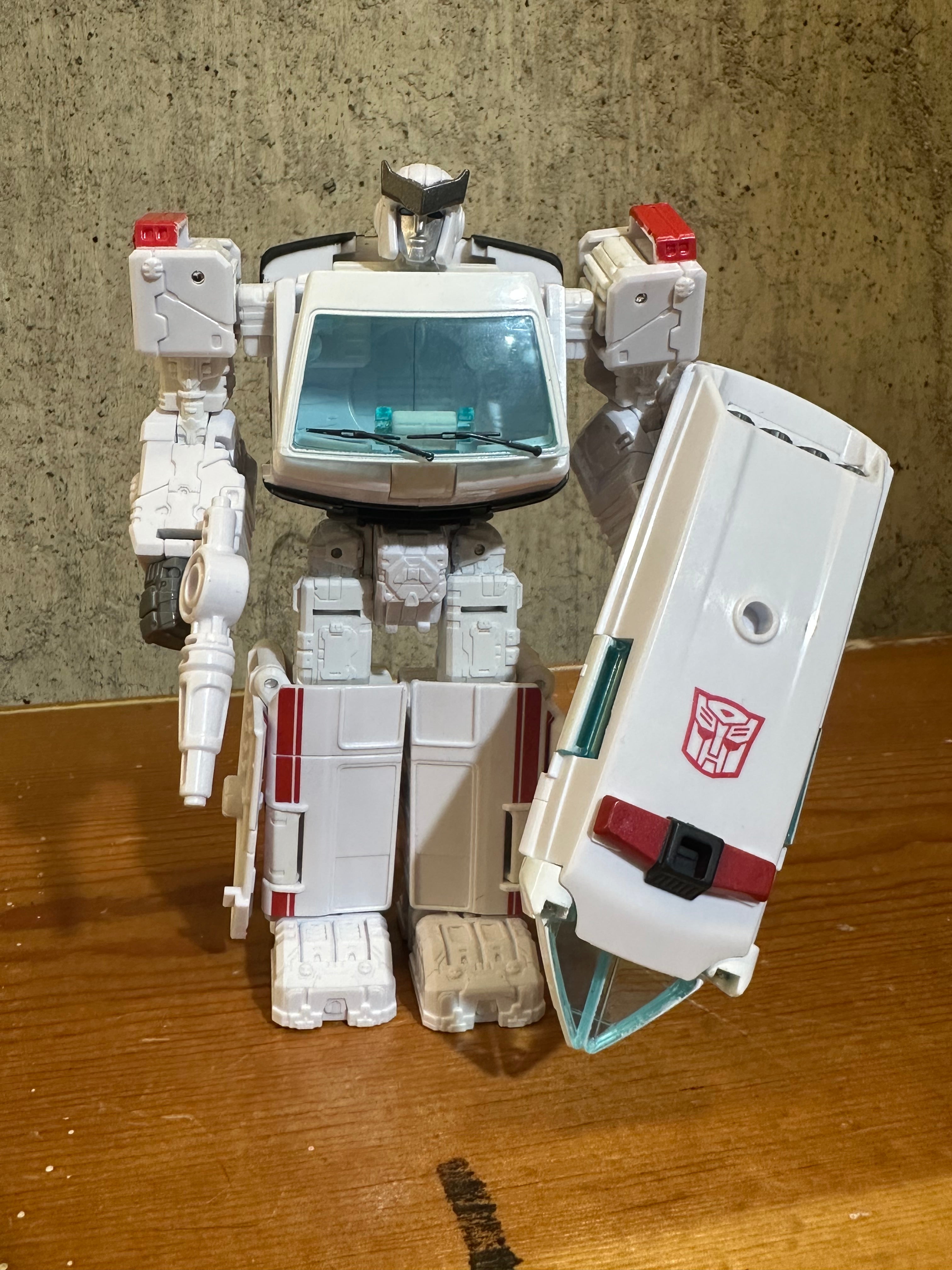 Transformers Galactic Odyssey Paradron Medic RATCHET Earthrise War For ...